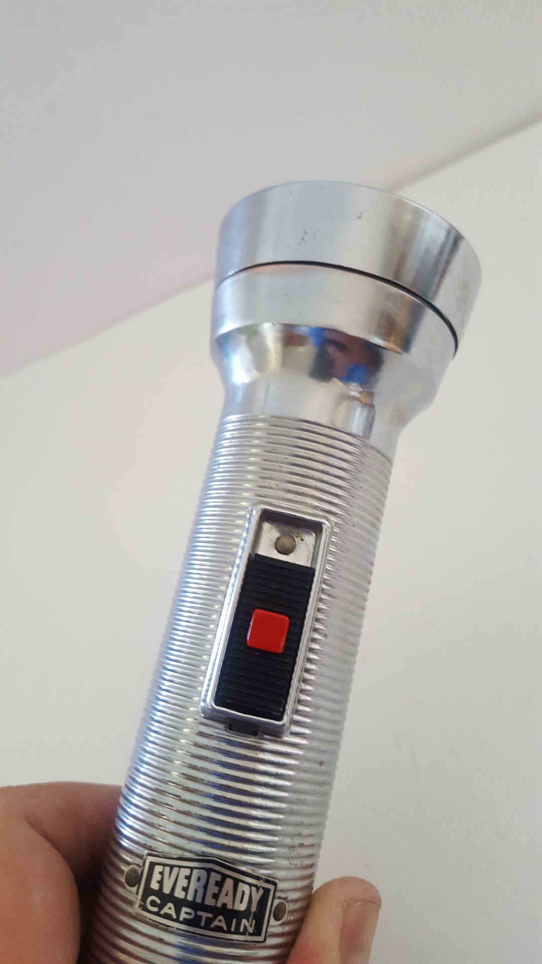 Vintage Circa 1976 "captain" Eveready Flashlight Model 9252 2 D Cells ...