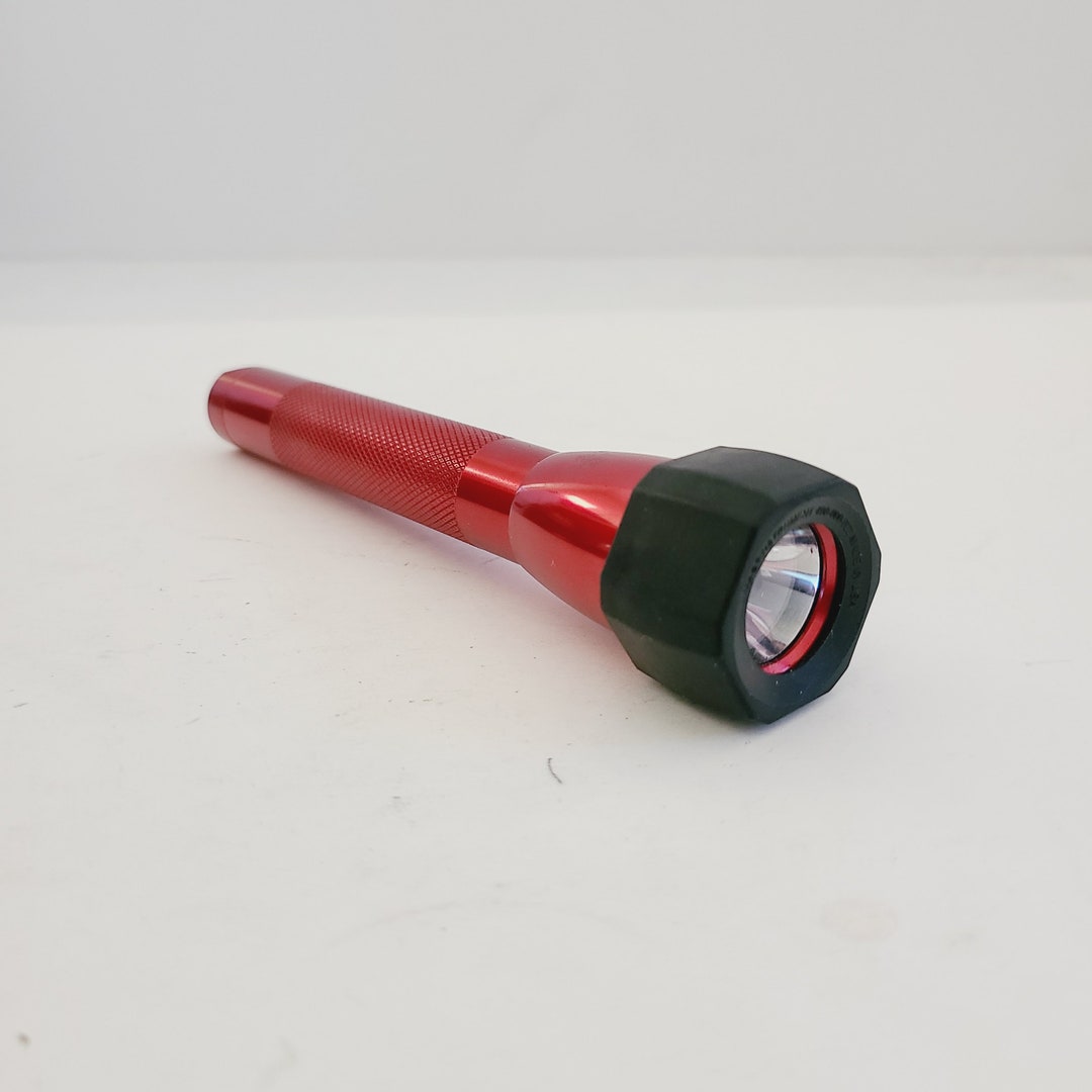 Vintage Circa 1990's Mini Maglite Flashlight in Used Condition With ...