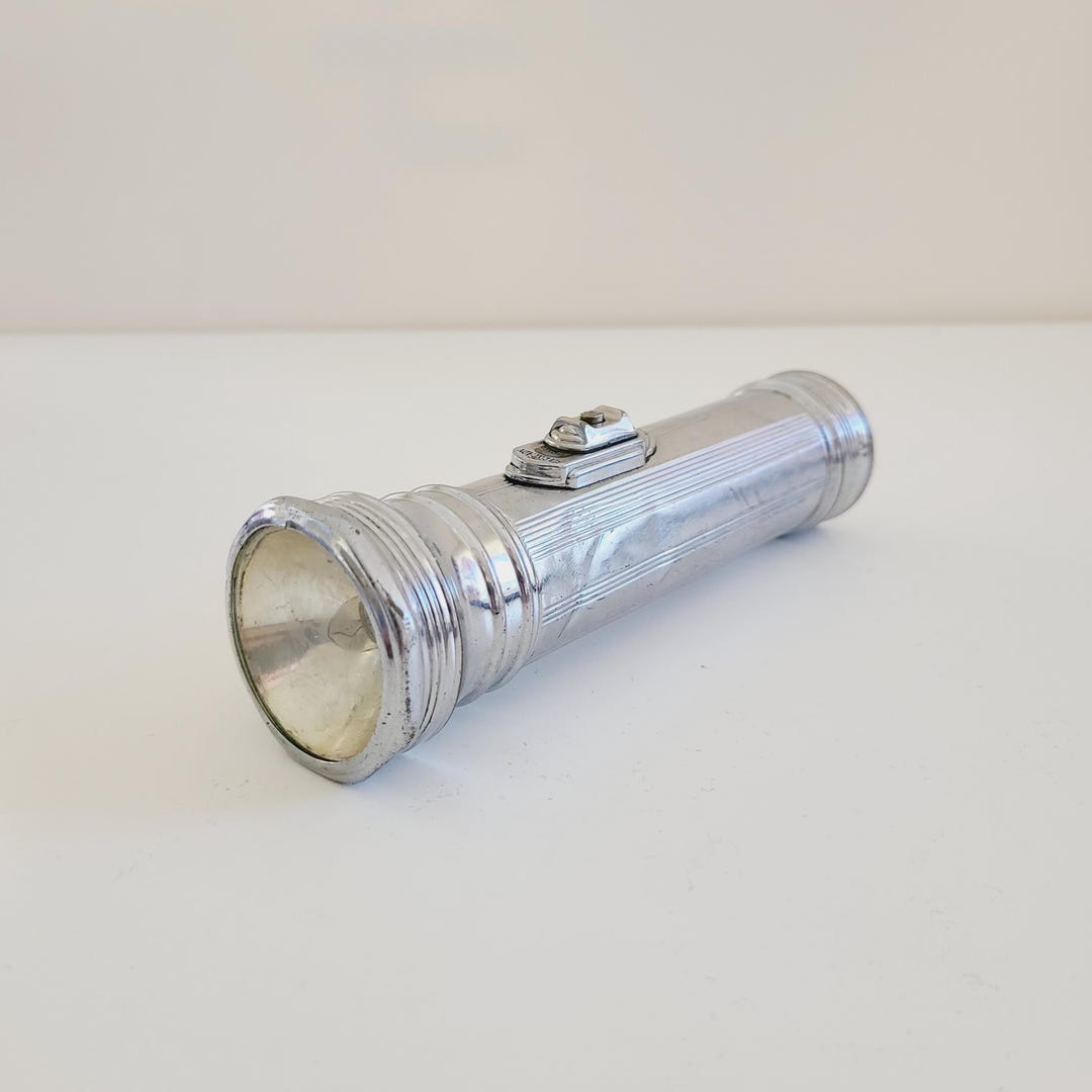 Vintage 1937 Eveready Model 8251 Automatic Spotlight Flashlight, Art ...