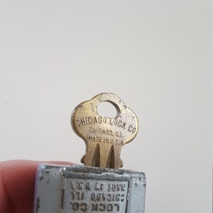 Vintage 1960's Chicago Lock Co. Padlock One Key Original | Etsy