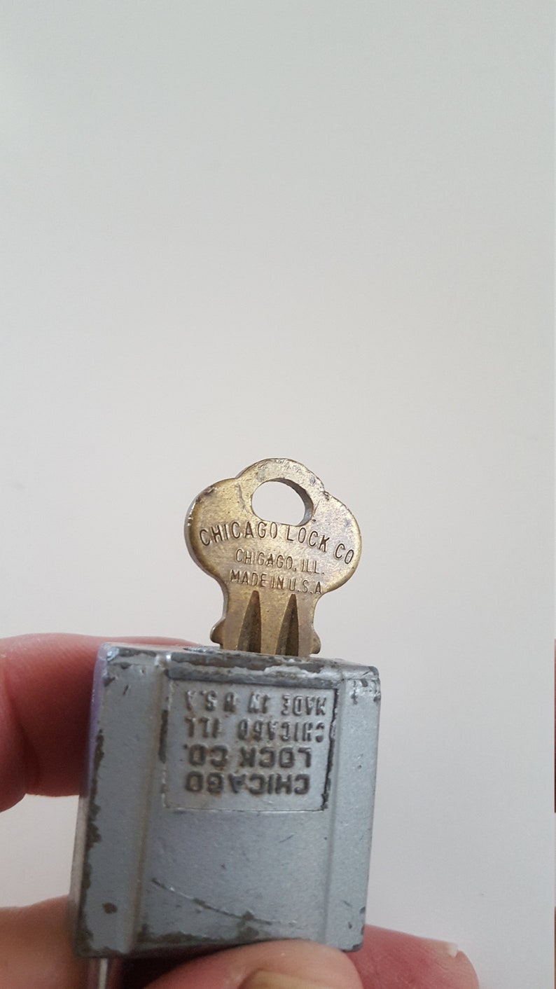 Vintage 1960's Chicago Lock Co. Padlock One Key Original | Etsy