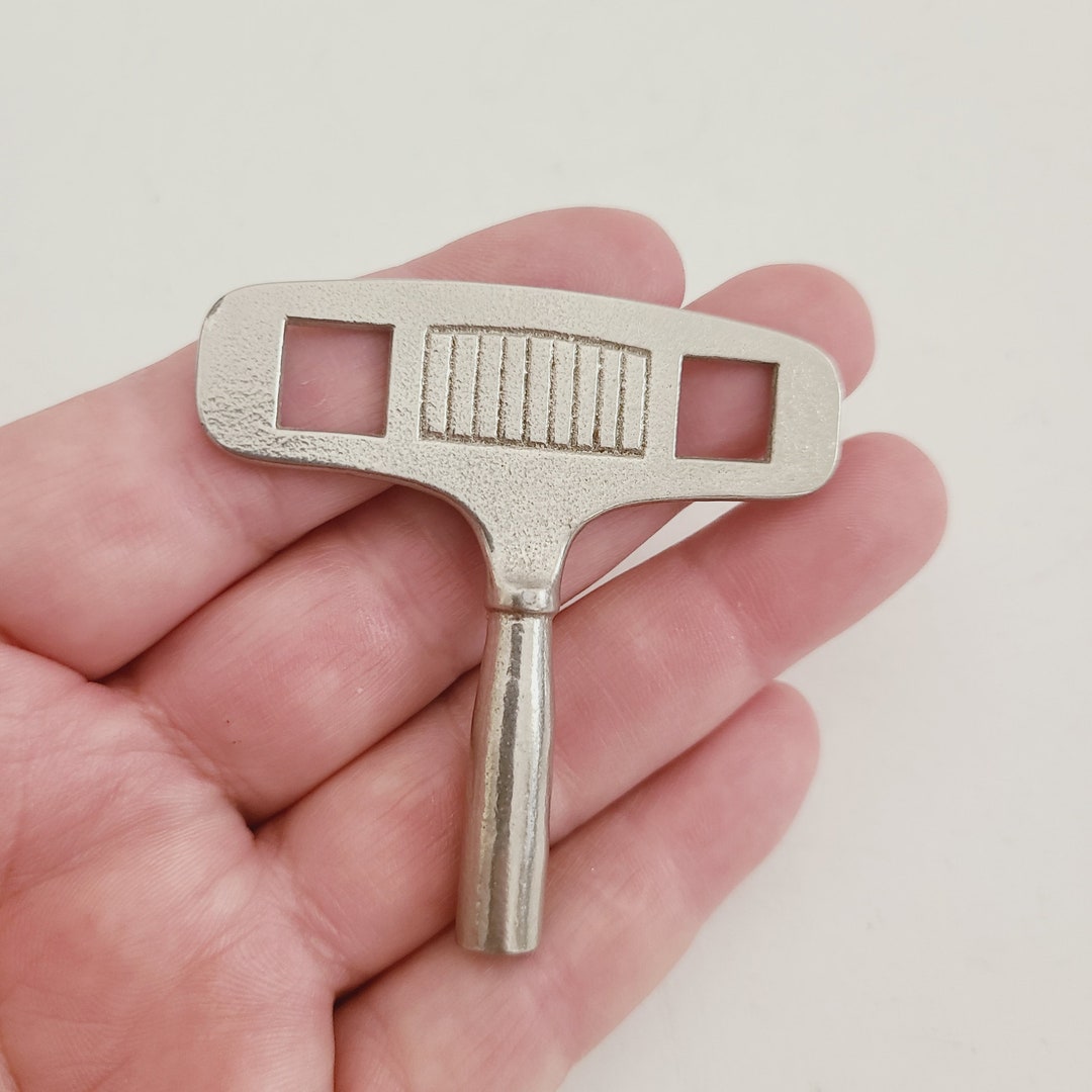 Vintage Circa 1950's Clock Key, Winder Size #6 or #7 in Great Shape ...