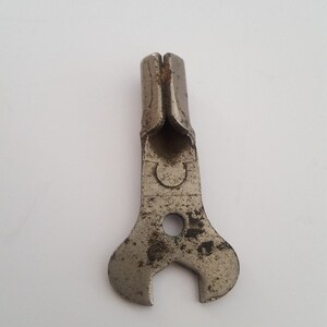 Vintage Rolled Steel Roller Skate Key Unmarked Alternate - Etsy