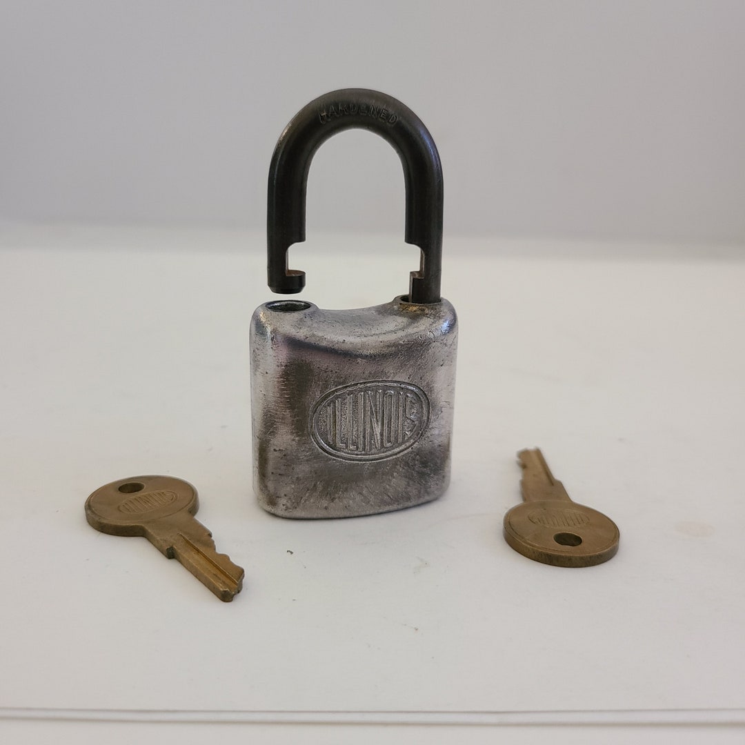 Vintage Late 1940's Illinois Lock Co. Padlock, Two Working Keys in ...