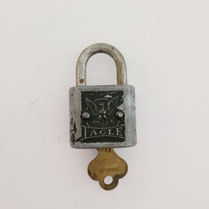 Vintage 1940s Eagle Lock Co. Padlock: Chippy Black Paint, With Key - Etsy
