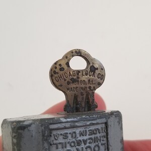 Vintage 1960's Chicago Lock Co. Padlock, One Key, Original Nice Clean ...