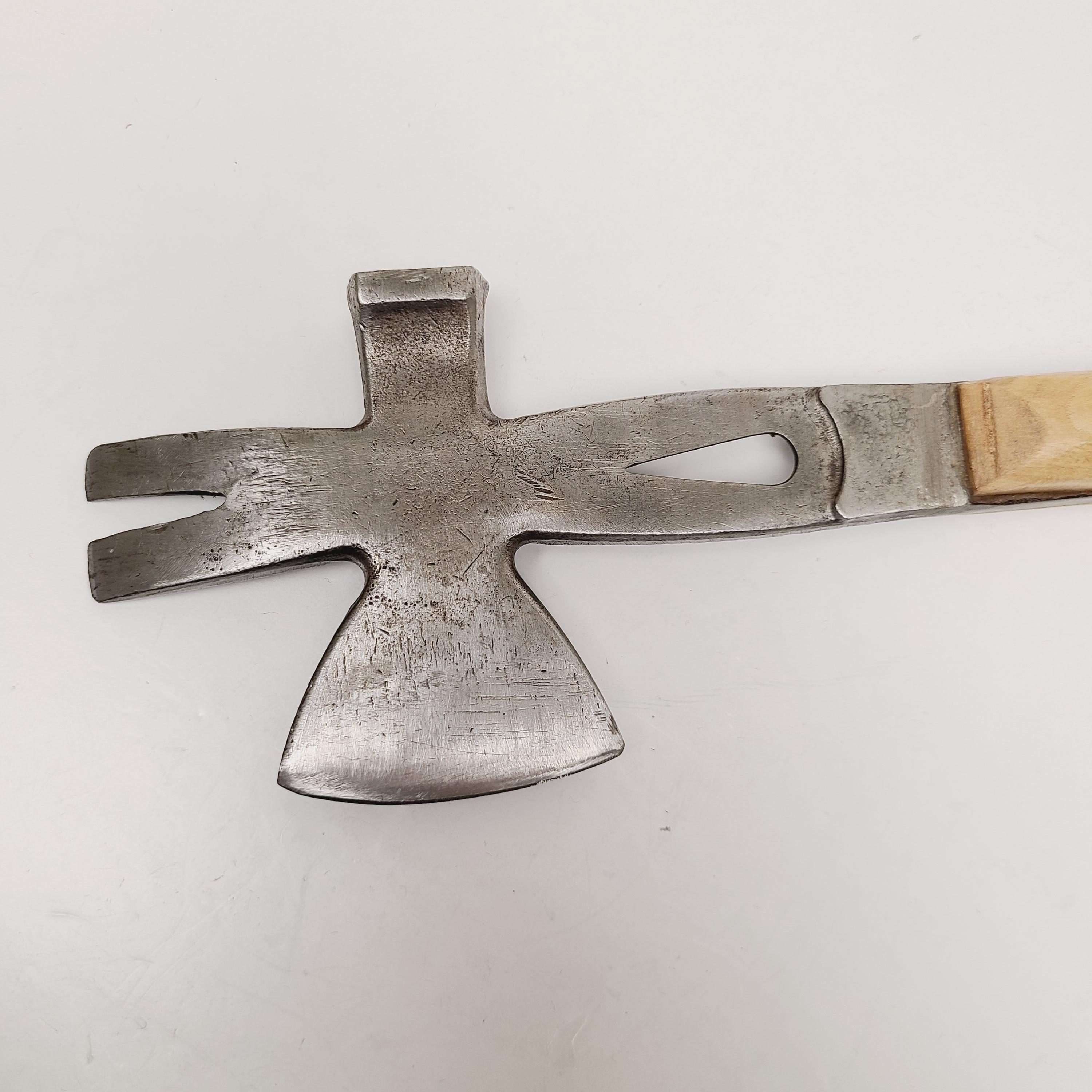 Antique Bridgeport Hardware Manufacturing No.99 " Tomahawk" Crate ...