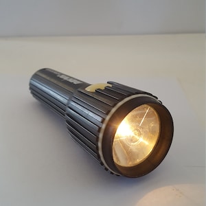 Vintage 1980 Ray-o-vac Workhorse Flashlight, Excellent Condition ...