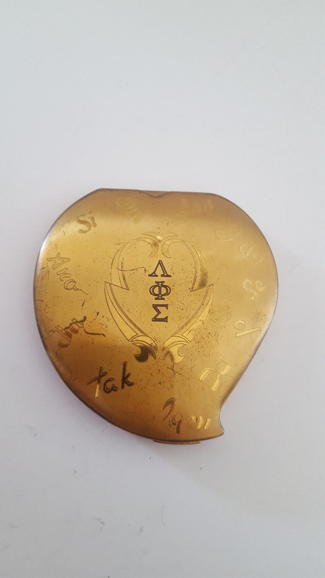 Vintage Elgin American Heart Compact Mirror: 'yes' in 11 Languages - Etsy