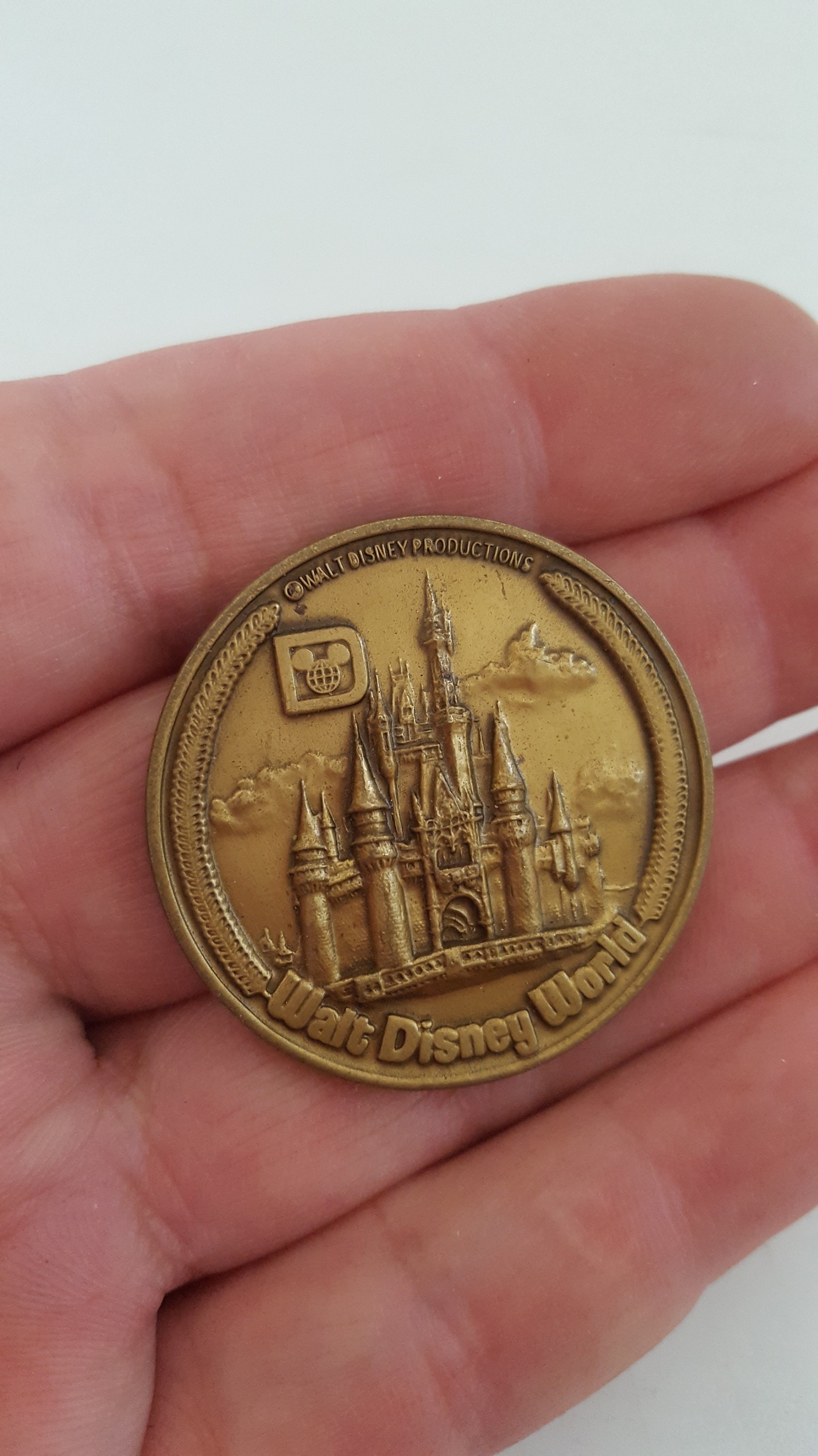 Vintage 1980's Walt Disney World Medallion/coin in Good Circulated ...