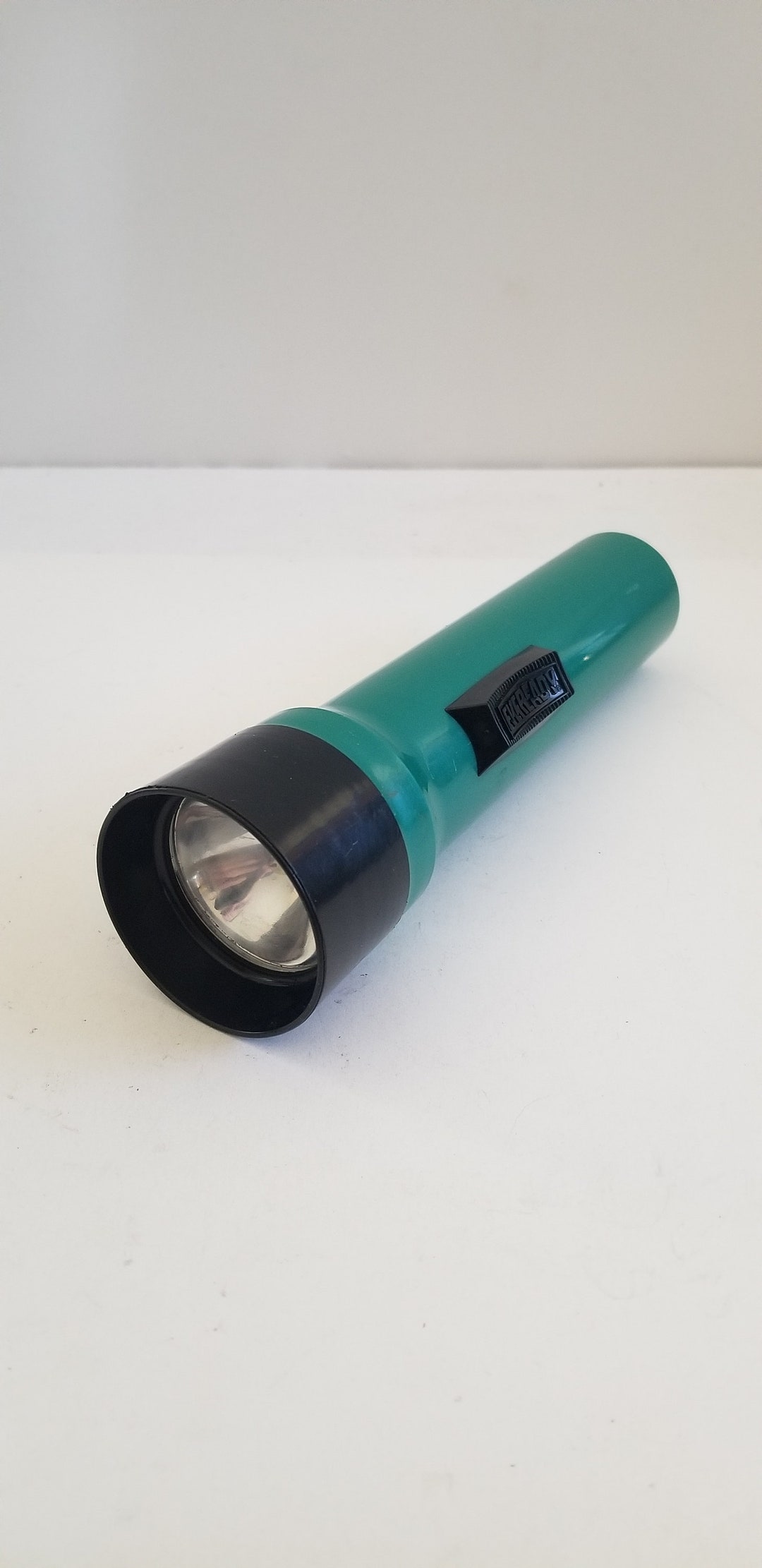 Vintage Circa 1990's Plastic Eveready Working Flashlight - Etsy