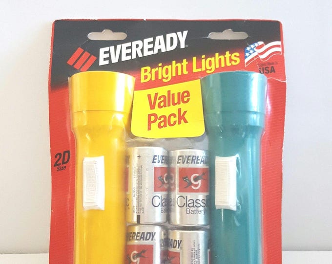 Vintage Circa 1990's Plastic Eveready Working Flashlight, Takes 2 D ...