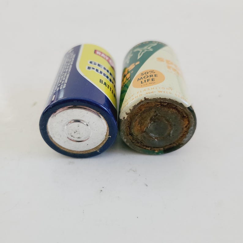 Vintage 1960s Ray-o-vac Batteries: General Purpose & Sportsman Display ...