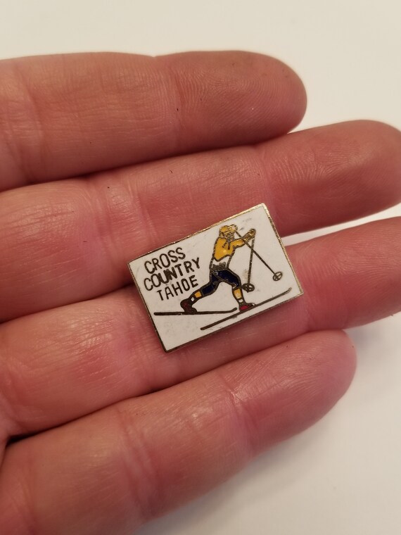 Vintage circa 1970's enamel ski pin, Cross Country Ta… - Gem
