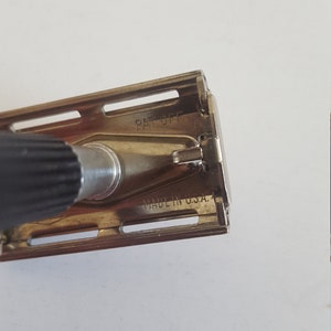 Vintage Gillette Safety Razor, Date Code O1 (1969) Turn to Open (TTO ...