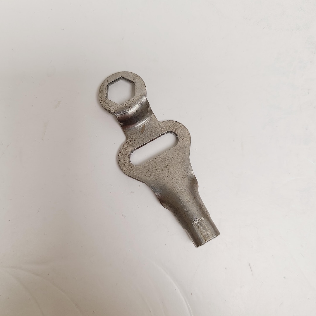 Vintage Late 1930's to 1950's Unmarked Roller Skate Key, Cleaned ...
