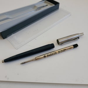 Vintage 1996 Dated Parker Jotter Ballpoint Pen Blue Body, Arrow Clip No ...