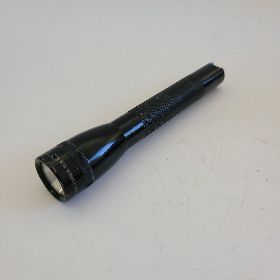 Vintage Circa 1990's Mini Maglite LED Flashlight in Used Condition With ...