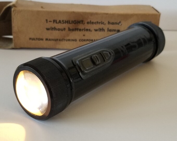 Vintage Circa 1940 Fulton TB-8 USN 2 D Cell Flashlight, Pre-war ...