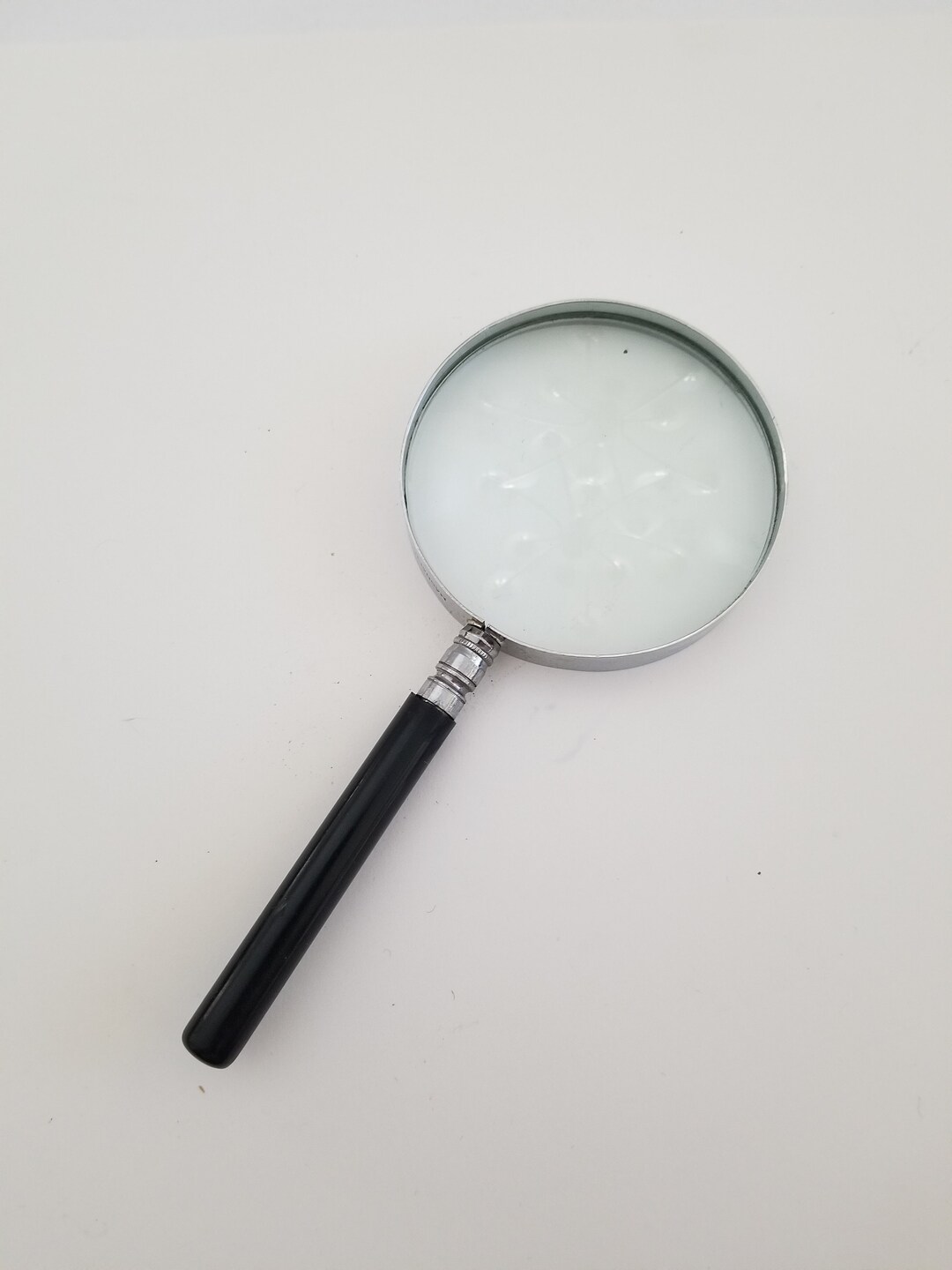 Vintage Late 1980's Magnifying Glass Marked Magnalux Korea 3" Glass ...