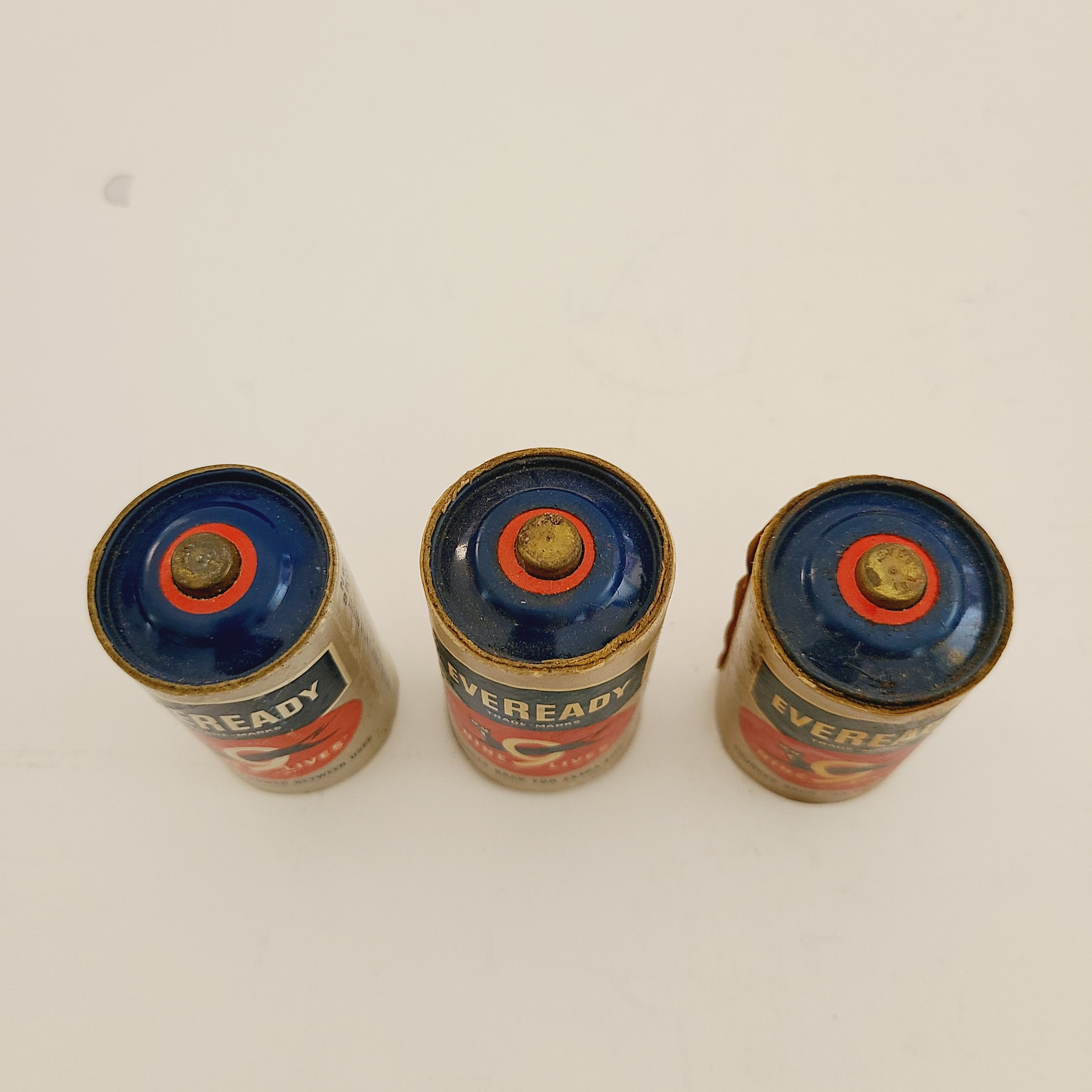 Vintage Eveready D Cell Battery Lot: Black Cat 9 Lives, 1950s Display ...