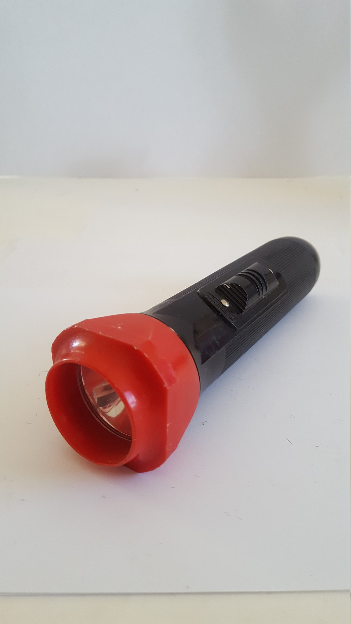 Vintage Circa 1976 Eveready Industrial Flashlight With Red - Etsy