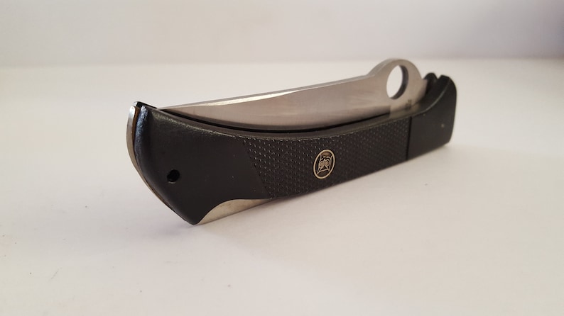 Vintage Valor Folding Knife: 1970s-80s Oil Logo, Serrated Tip - Etsy