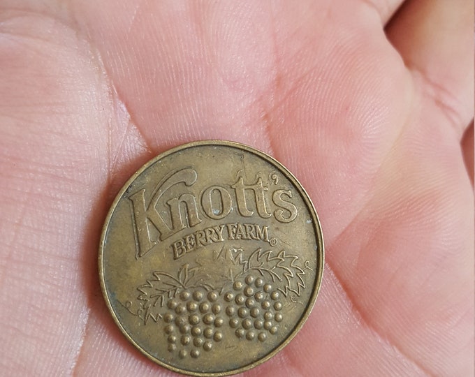 Vintage 1960's Knott's Berry Farm Souvenir Coin, Berries on One Side ...