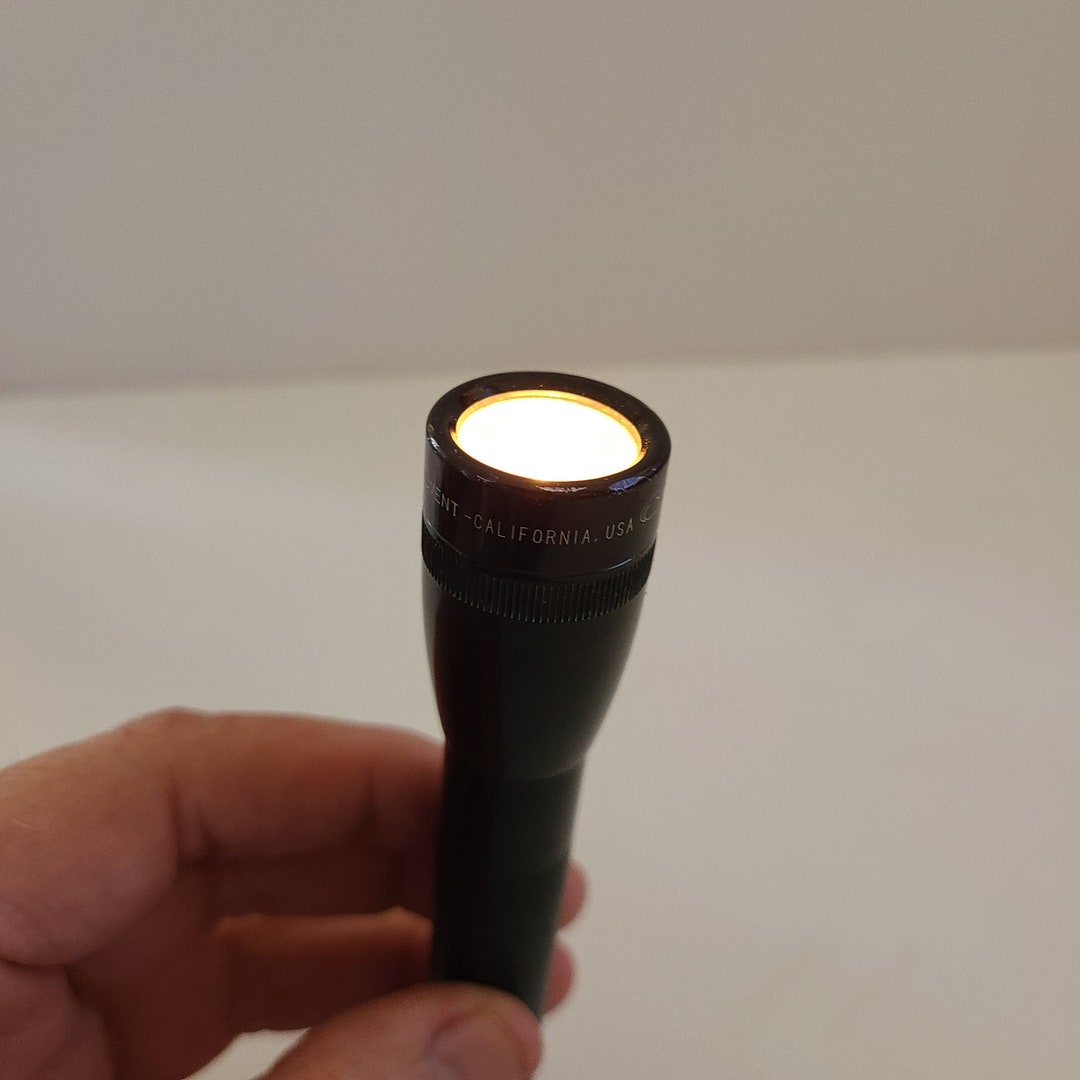 Vintage Circa 1990's Mini Maglite Flashlight in Used Condition With ...
