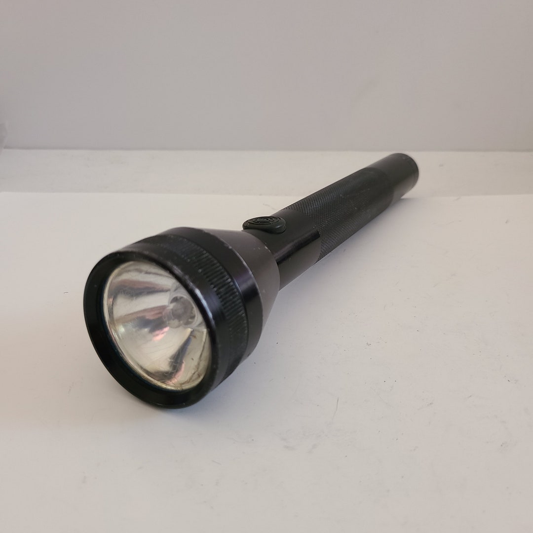 Vintage Circa 1970's Streamlight, Inc Heavy Duty 3 C Cell Flashlight ...