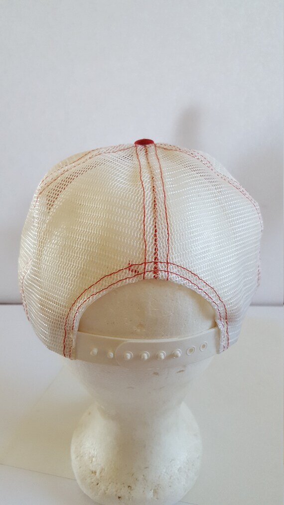 Vintage circa 1970's flat brim mesh back trucker cap … - Gem