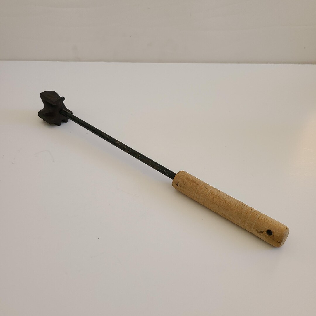 Vintage Odd Shape Branding Iron With Letters M W R, Not Marked nor Does ...