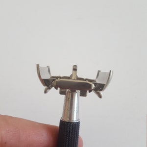 Vintage Gillette Safety Razor, Date Code O1 (1969) Turn to Open (TTO ...