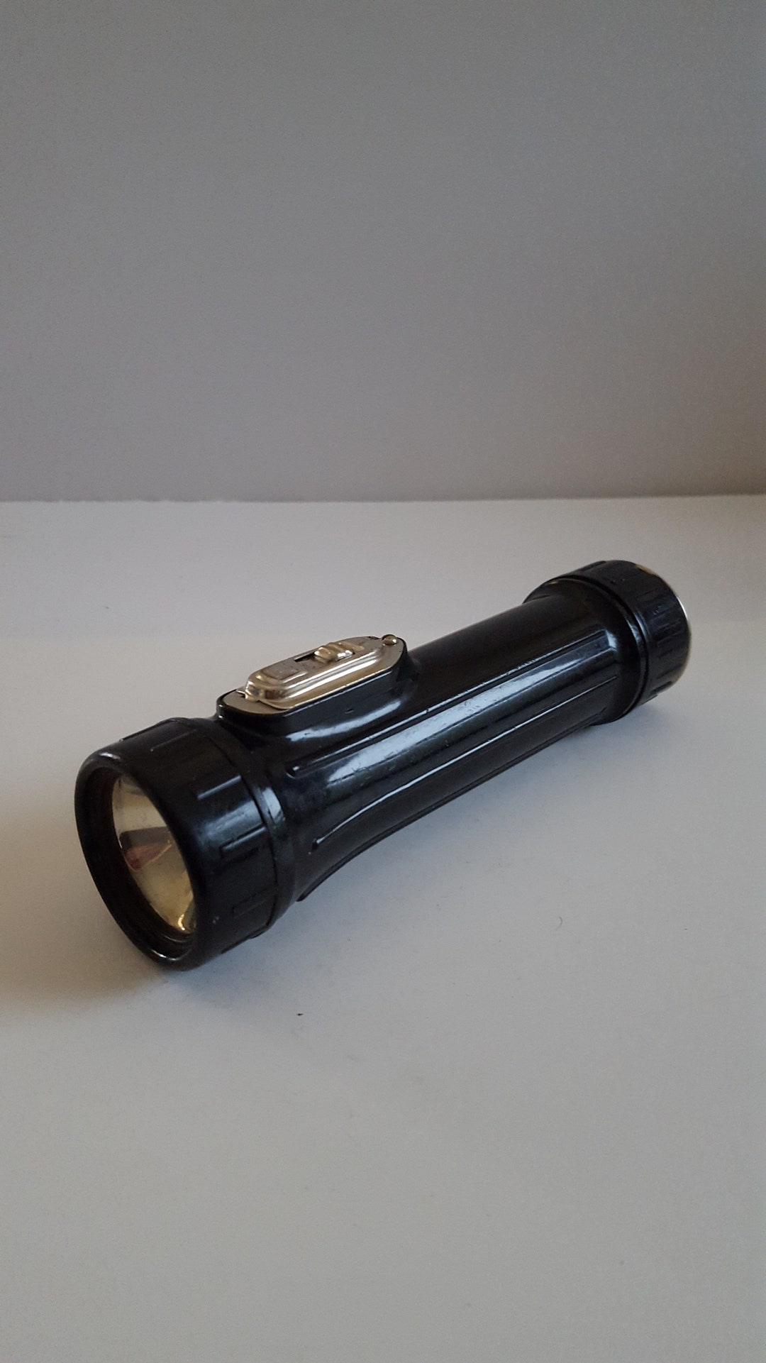 Vintage Circa 1965 Manufactured Flashlight by Kwik-lite Black - Etsy