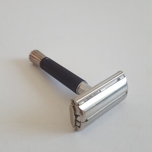 Vintage Gillette Safety Razor, Date Code O1 (1969) Turn to Open (TTO ...