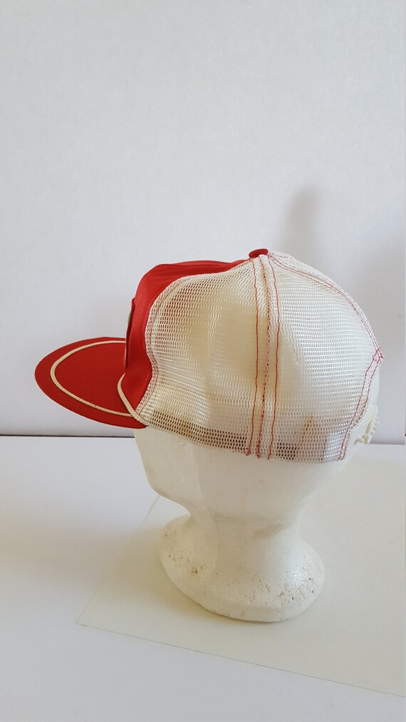 Vintage circa 1970's flat brim mesh back trucker cap … - Gem