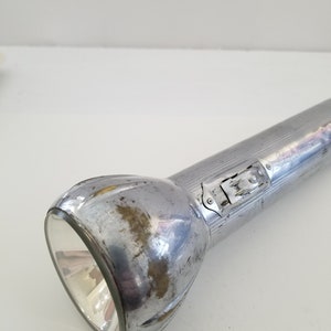 Vintage 1930s Lightmaster Streamlite Flashlight: Art Deco Chromed ...