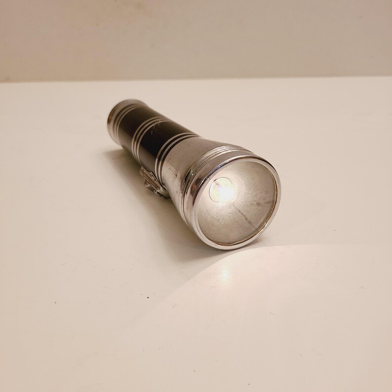 Vintage Usalite Flashlight: 1950s 2 D Cell, Working Condition - Etsy