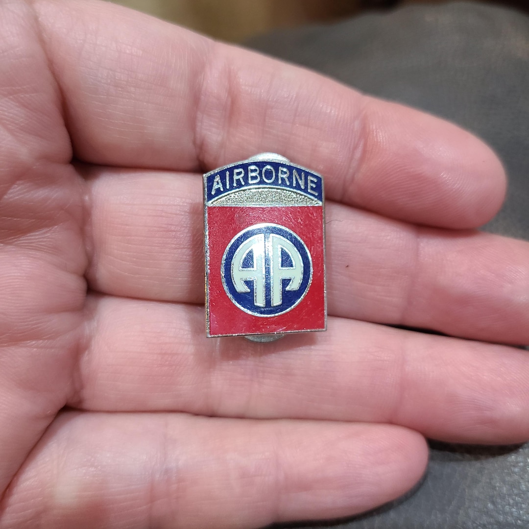 Vintage Circa 1980's U.S. Army Insignia 82nd Airborne Division Enamel ...