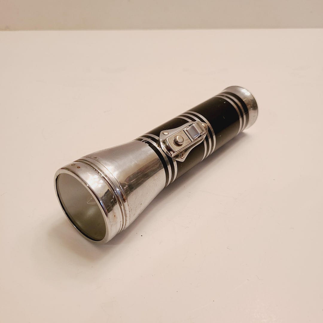 Vintage Circa 1950 USA Lite Standard 2 D Cell Battery Flashlight ...