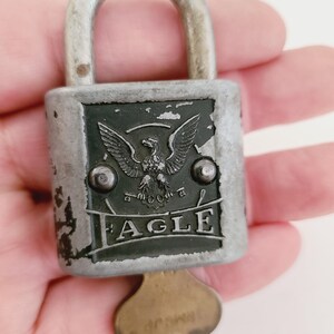 Vintage 1940s Eagle Lock Co. Padlock: Chippy Black Paint, With Key - Etsy