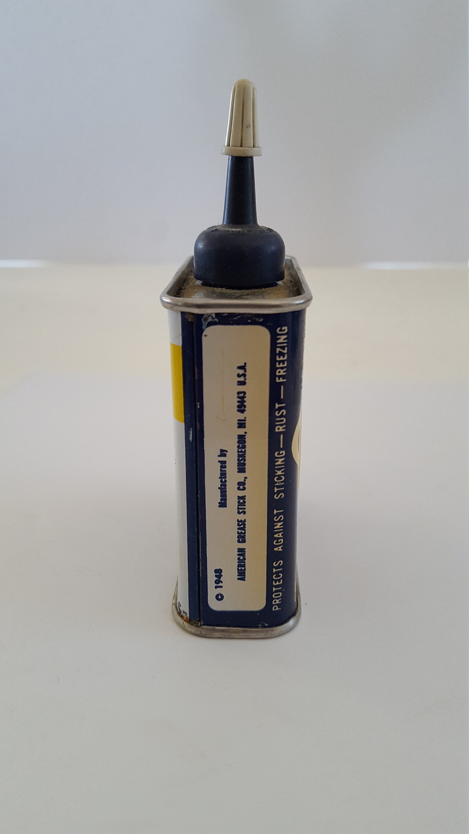 Vintage circa 1960's can of liquid graphite Lock-Ease in a | Etsy