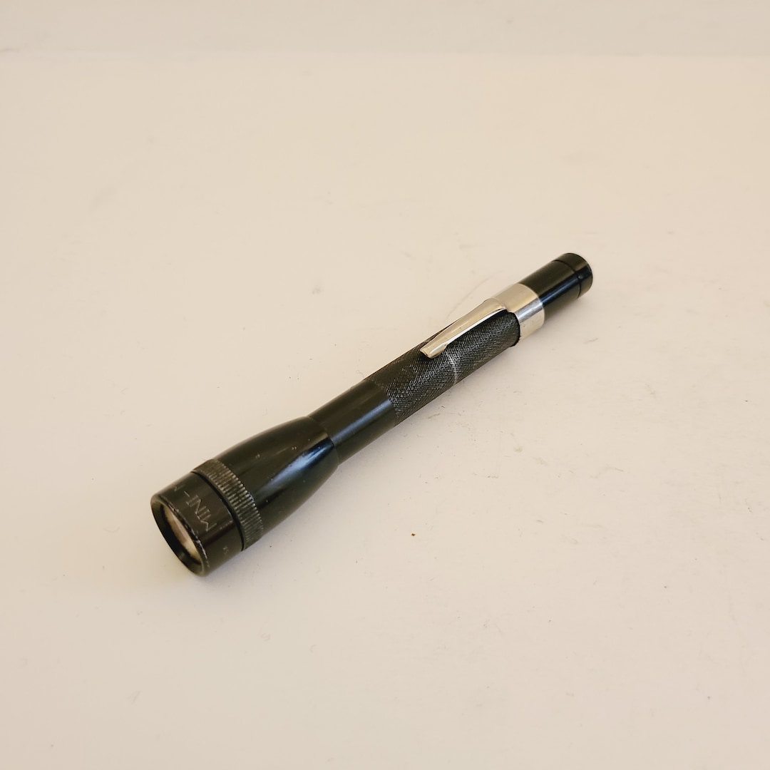Vintage Circa 1990's Mini Maglite Flashlight in Used Condition With ...
