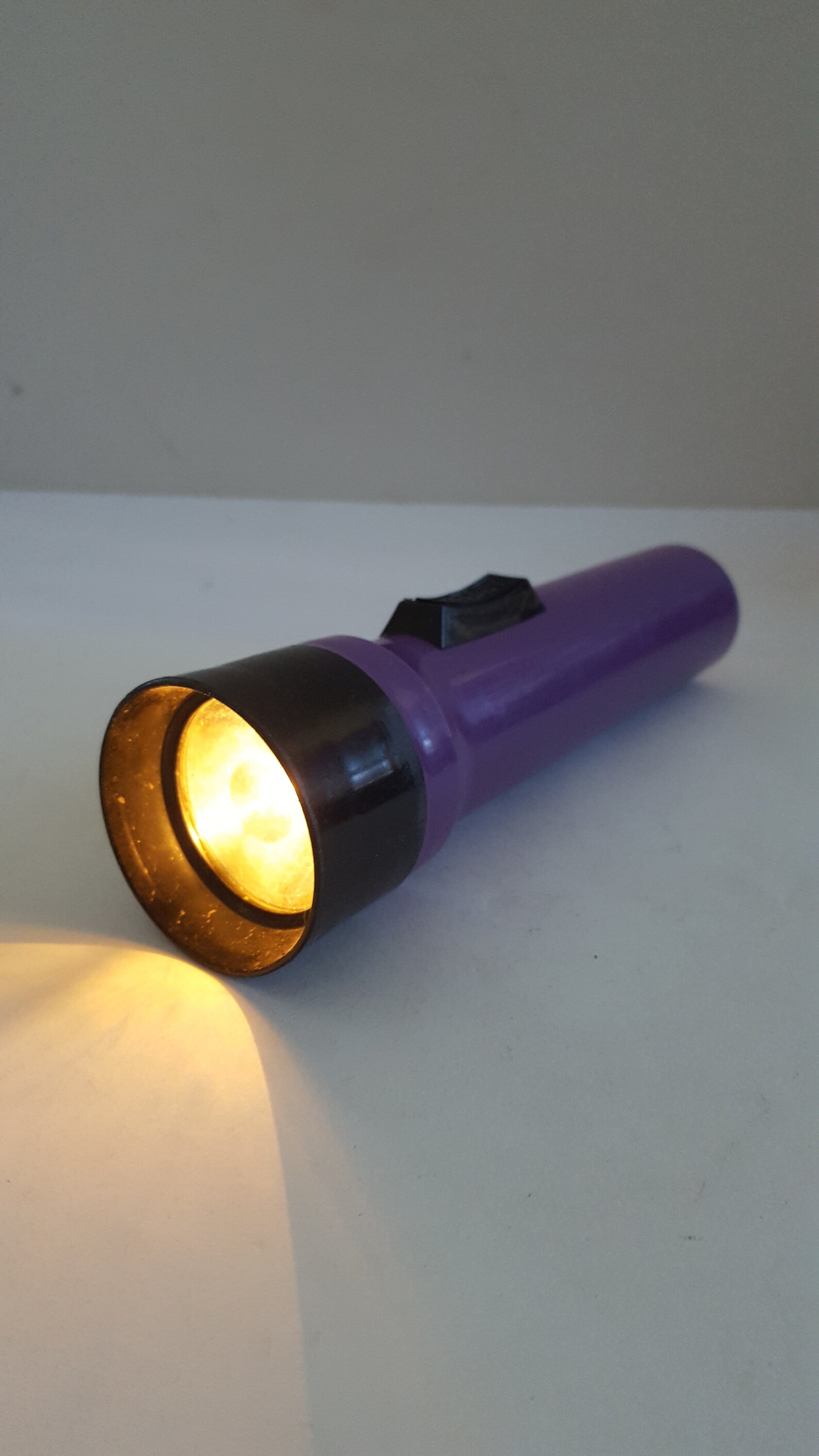 Vintage Circa 1990's Plastic Eveready Working Flashlight - Etsy