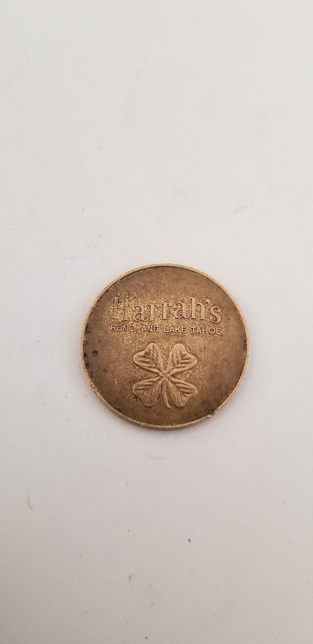 Vintage Slot Machine Token "lucky Token" Harrahs Reno and Lake Tahoe ...