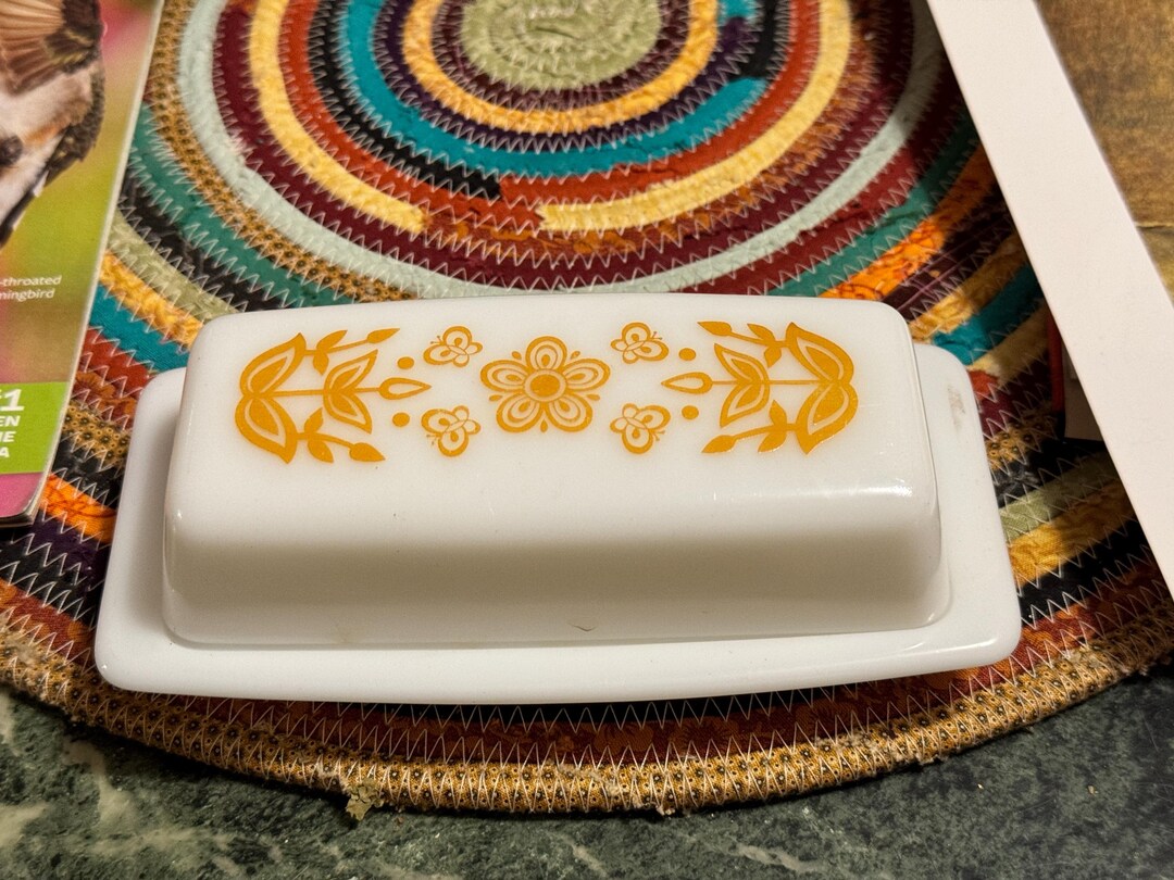 Vintage Pyrex Butterfly Gold Butter Dish and A Vintage Crazy Daisy ...