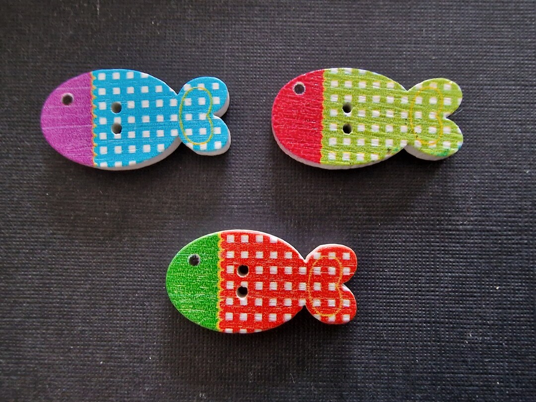 Set of 4 Wooden Buttons "fish" - Etsy