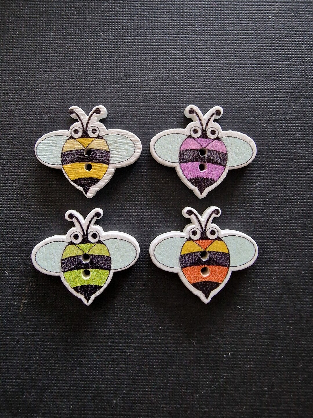 Set of 4 Wooden Buttons bees - Etsy