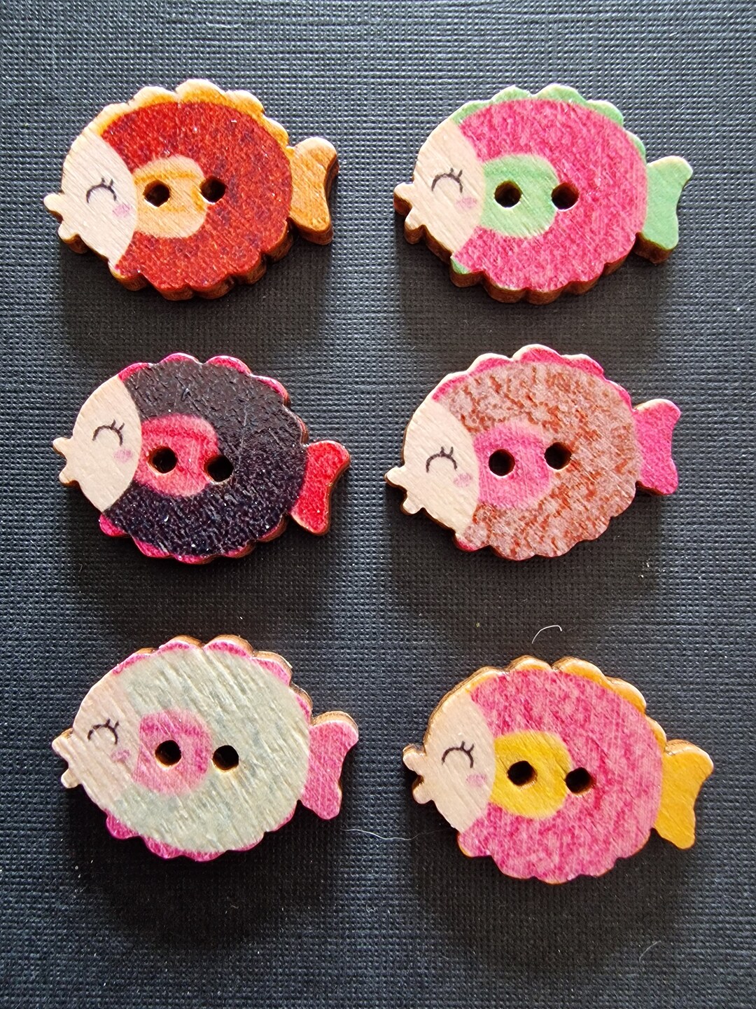 Set of 4 Wooden Fish Buttons mixed Color - Etsy