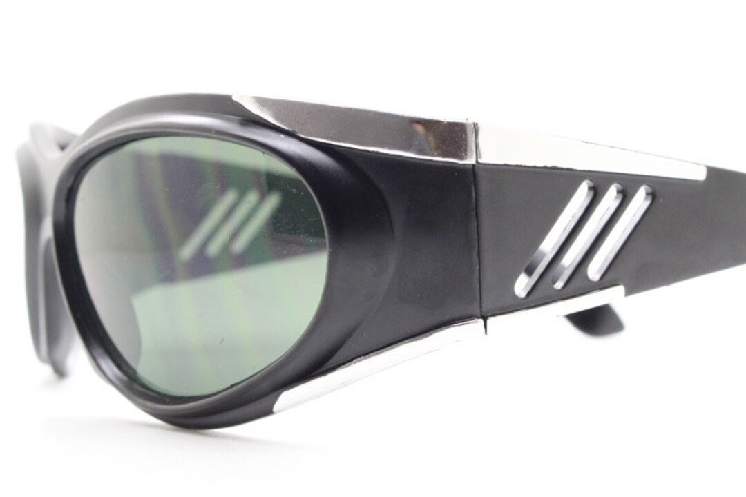 2000s Vintage Futuristic Wrap Around Goggle Sunglasses. Dynamic ...